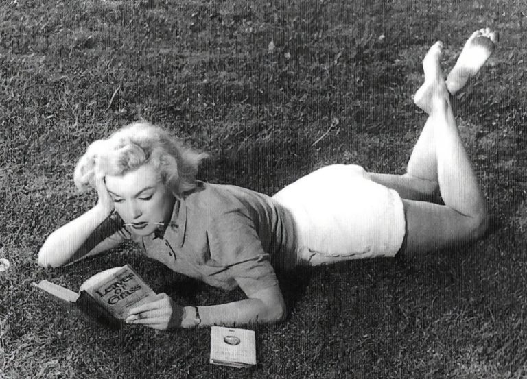 Review – Marilyn and Her Books by Gail Crowther – The Book Wench